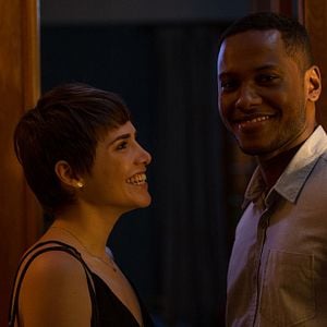 A Porta ao Lado - Filme 2021 - AdoroCinema