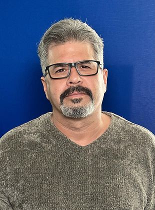 Julian Reyes - AdoroCinema