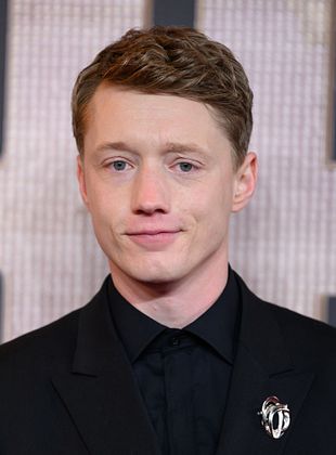 Frazer Hadfield - AdoroCinema