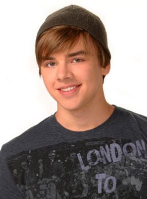 Sam Earle - AdoroCinema