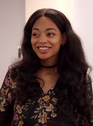 Deja Bernard - AdoroCinema