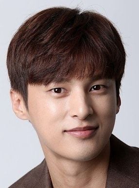 Sun Woo Yoon - AdoroCinema