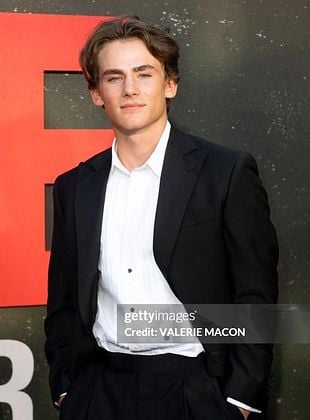 Brady Hepner - AdoroCinema