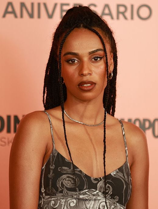 Nira Osahia : A biografia - AdoroCinema