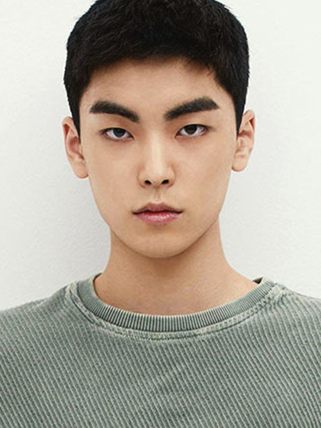 Su Gyeom Kim : A biografia - AdoroCinema