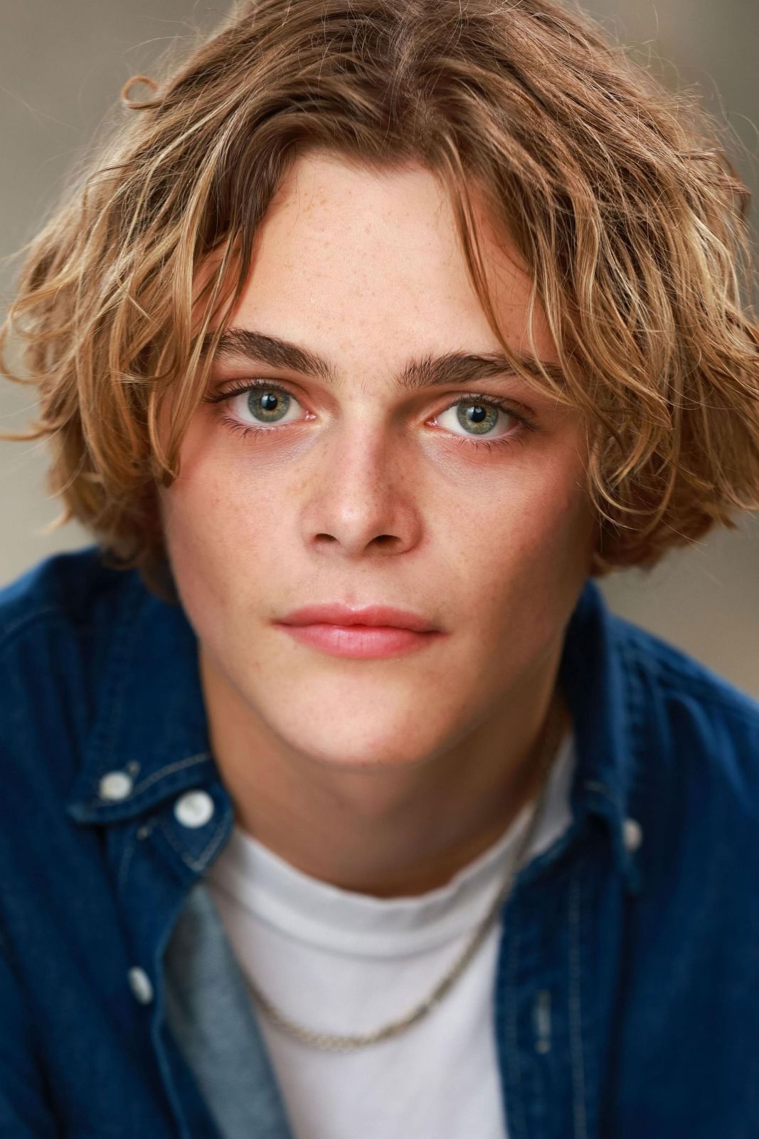 Billy Barratt : seus Filmes e séries em streaming - AdoroCinema