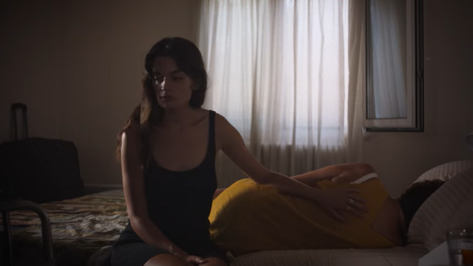 Trailer do filme Hot Milk - Hot Milk Trailer Oficial - AdoroCinema