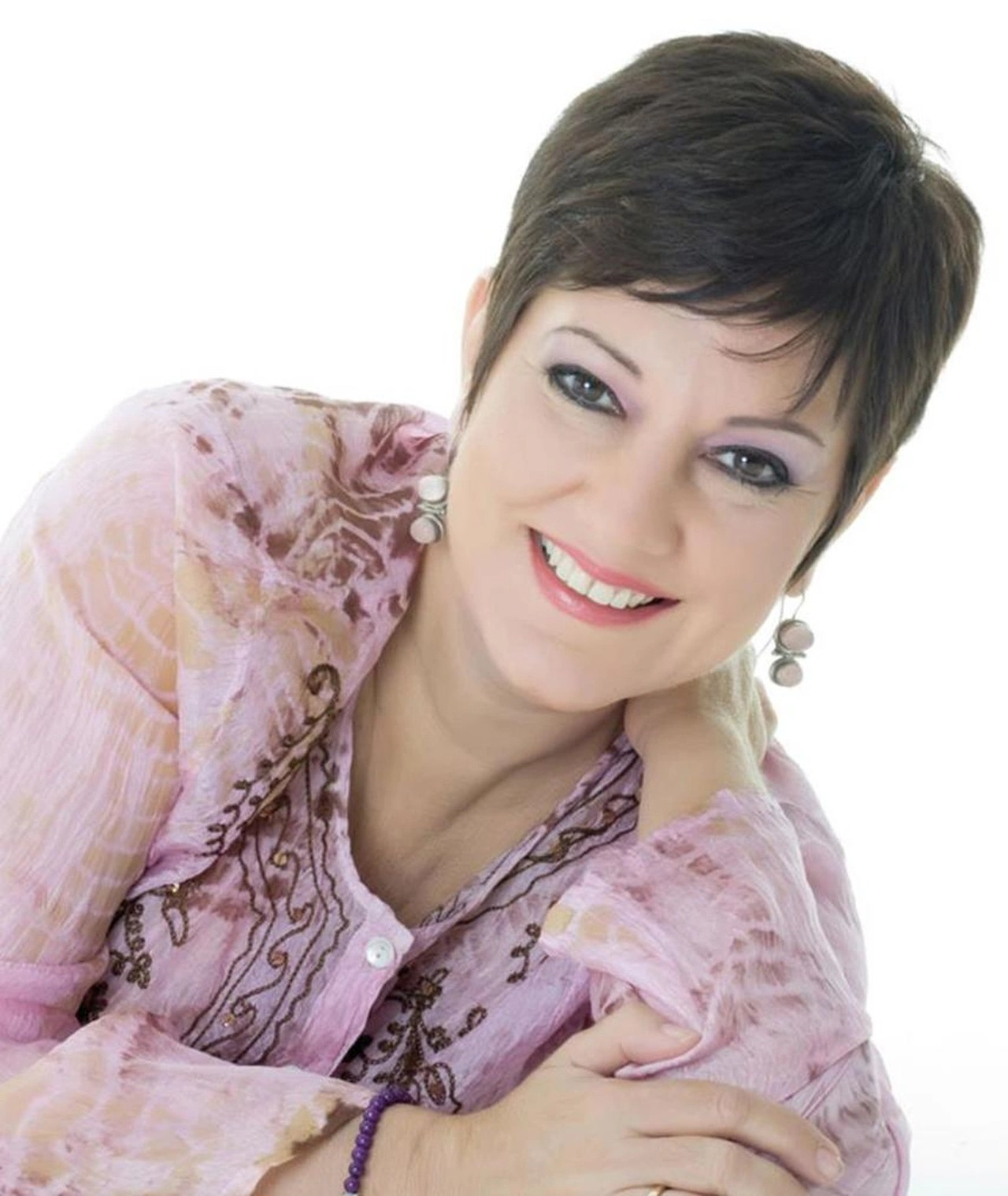 Lili Garza : A biografia - AdoroCinema