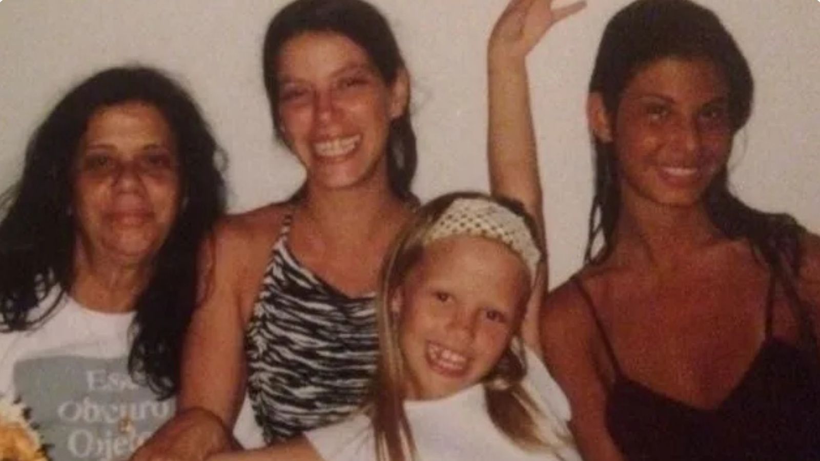 Qual é a fortuna de Mia Goth? Neta da atriz brasileira Maria Gladys é a ...