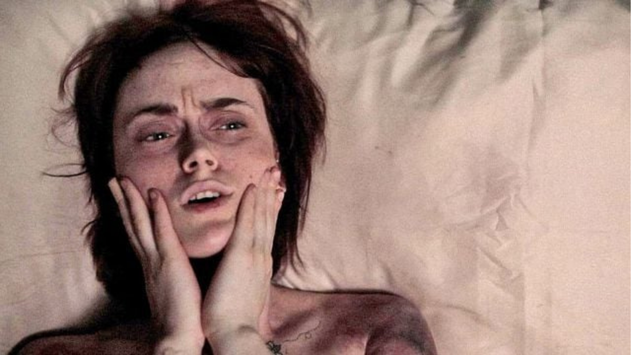 Já no streaming: Você pode esperar uma obra-prima de "sangue, fluidos corporais e larvas" que ...