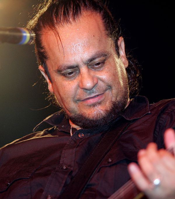 Tito Larriva : A biografia - AdoroCinema