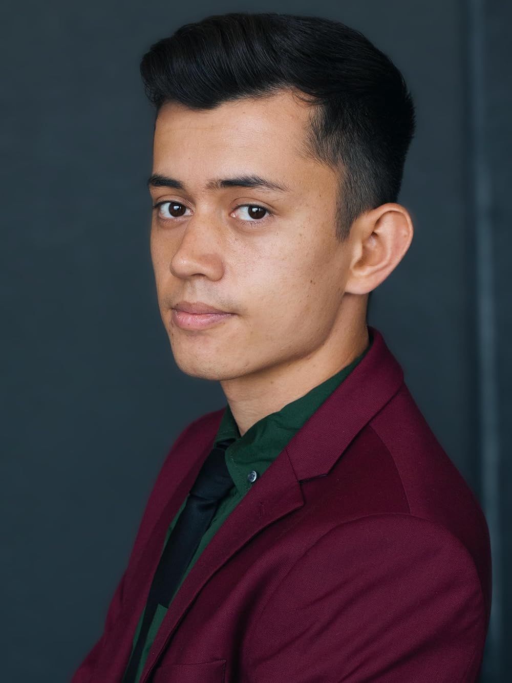 Griffin Puatu : A biografia - AdoroCinema