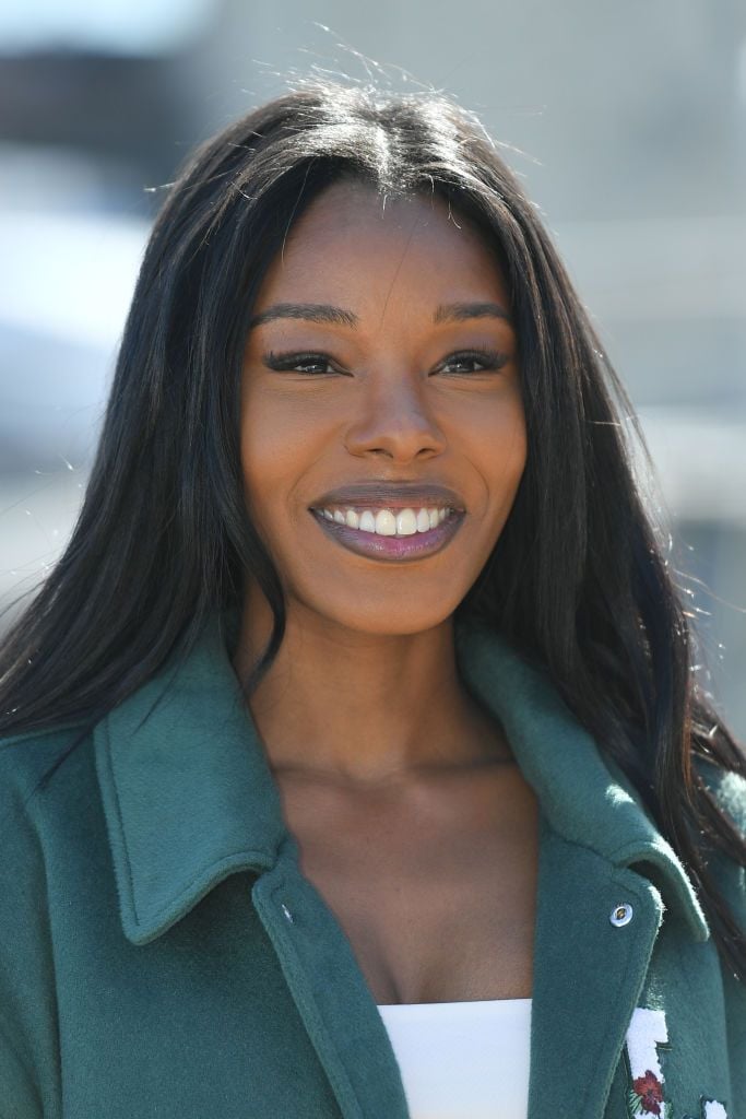 Maéva El Aroussi : A biografia - AdoroCinema