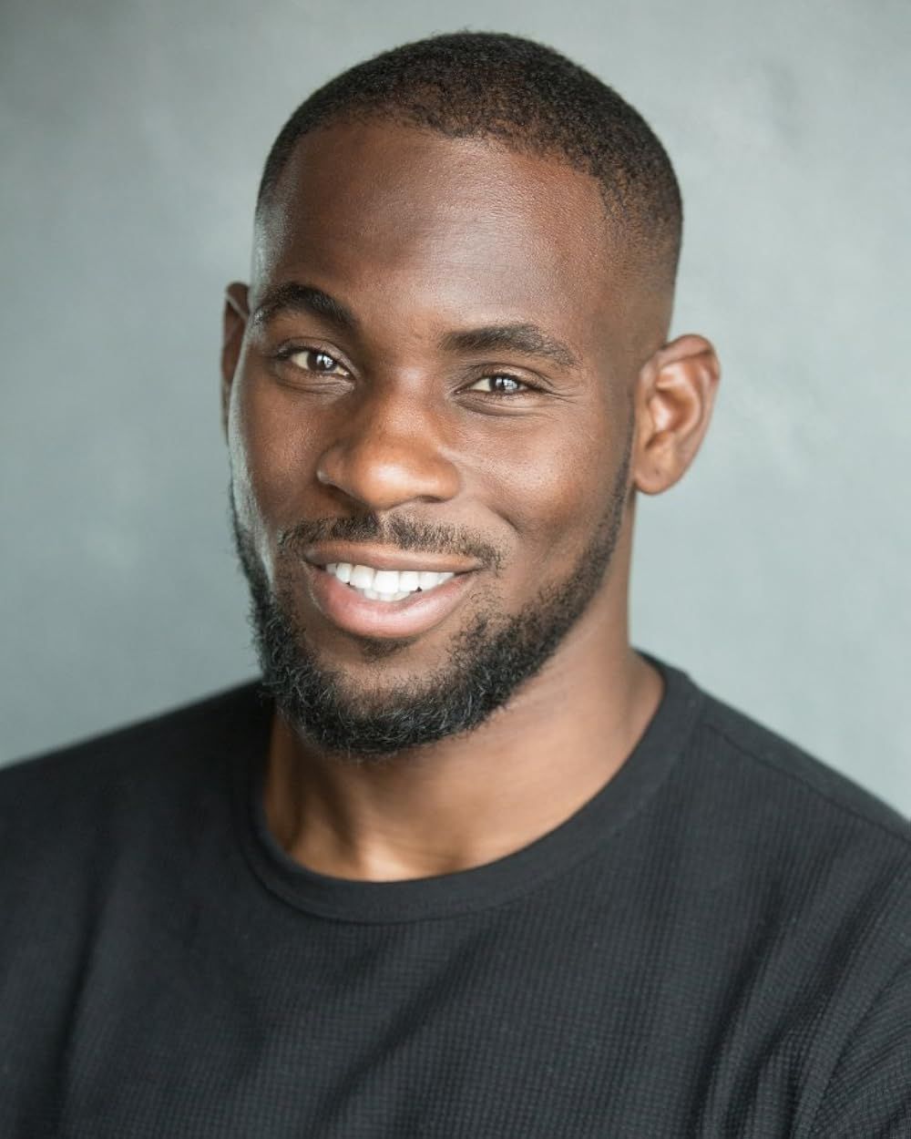 Kayode Akinyemi : A biografia - AdoroCinema