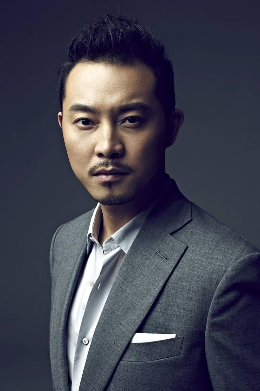 Yi Sha : A biografia - AdoroCinema