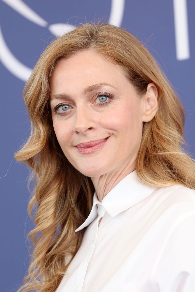 Eleni Roussinou : A biografia - AdoroCinema