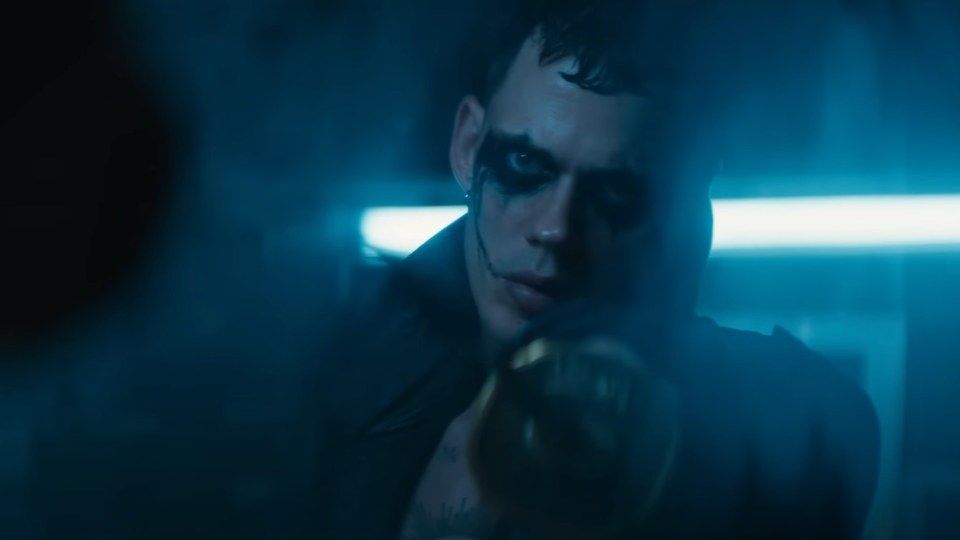 Trailer do filme O Corvo - O Corvo Trailer Dublado - AdoroCinema