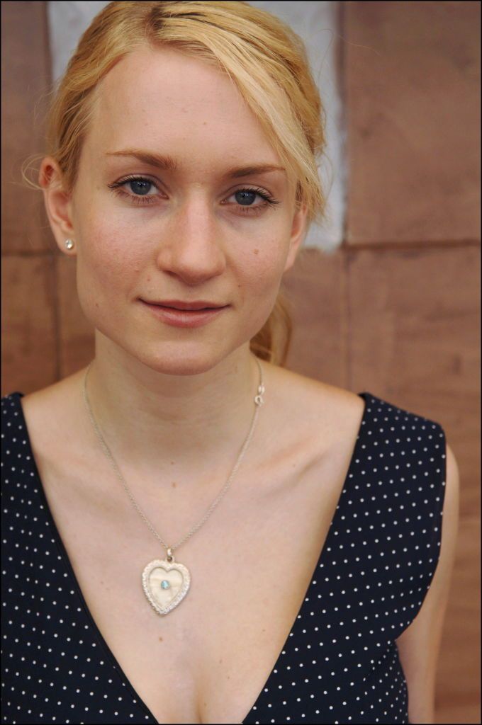 Birgitte Larsen : A biografia - AdoroCinema
