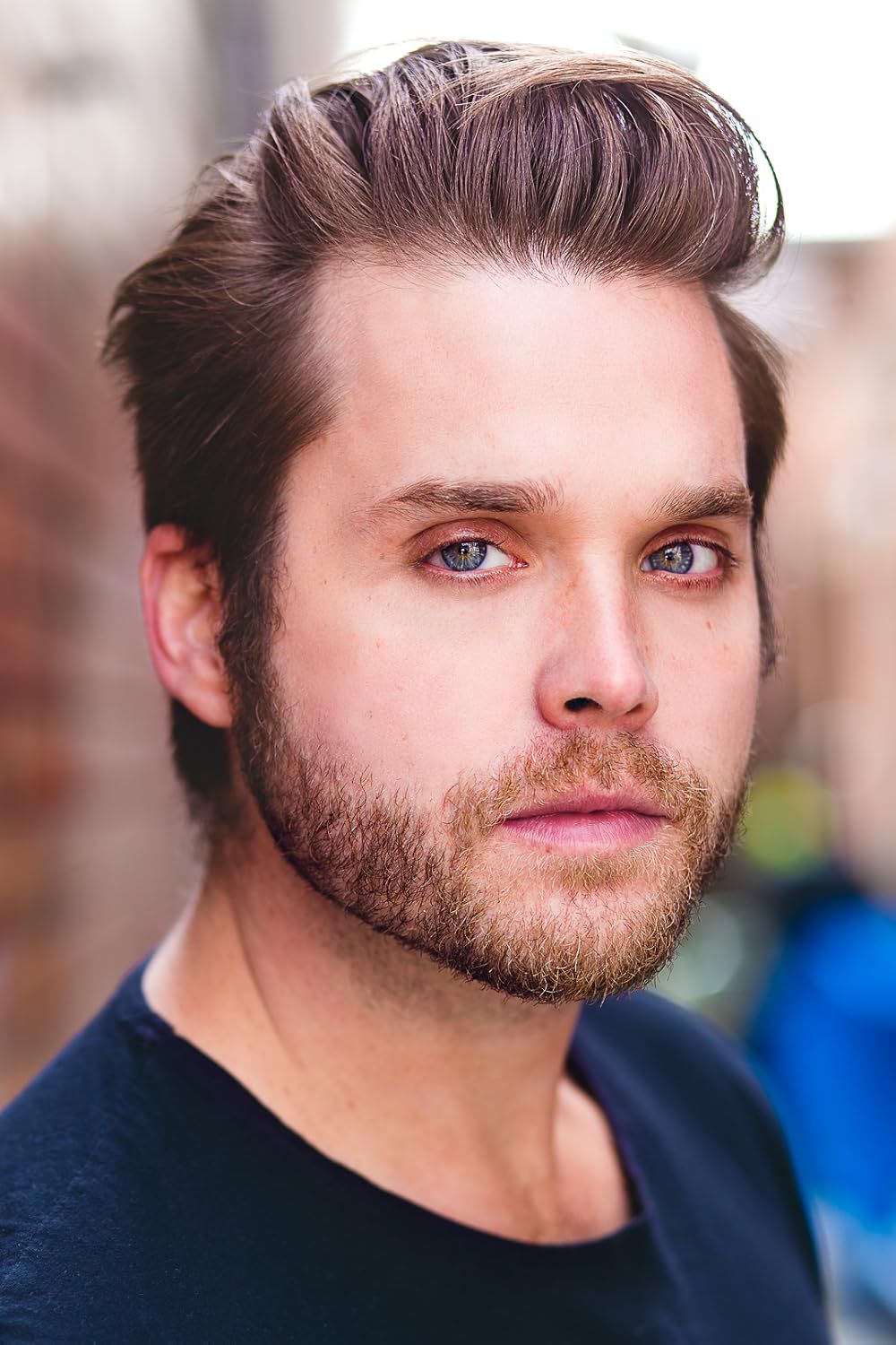 Alex Woods : A biografia - AdoroCinema