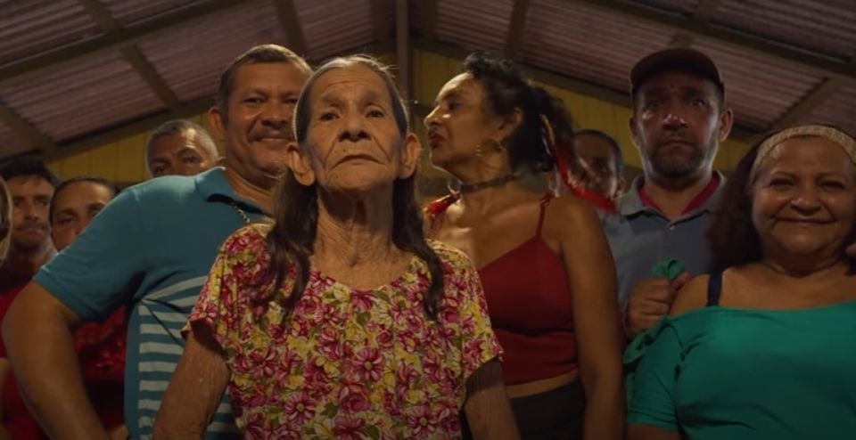 Trailer do filme Pés de Peixe - Pés de Peixe Trailer Oficial - AdoroCinema