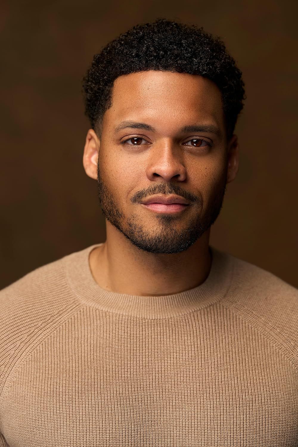 Deric Augustine : A biografia - AdoroCinema