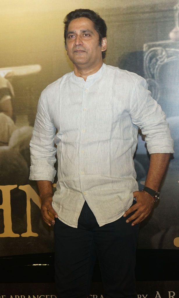 Chinmay Mandlekar : A biografia - AdoroCinema