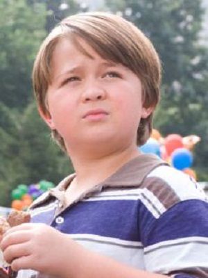 Conner Rayburn - AdoroCinema