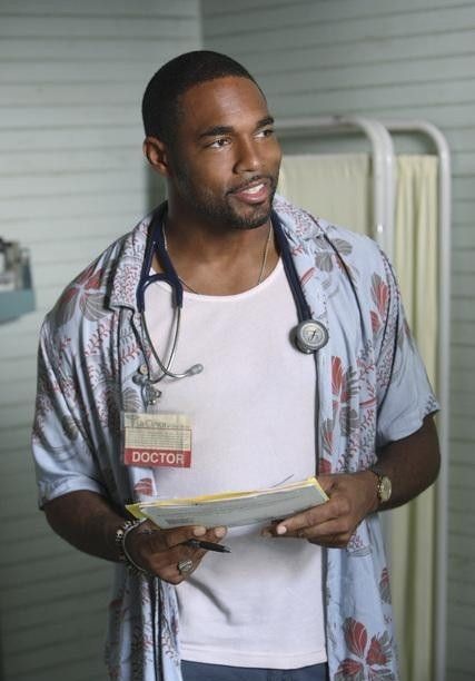 Off The Map : Fotos Jason George (II) - 9 no 41 - AdoroCinema