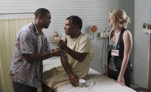 Off The Map : Fotos Jason George (II), Mamie Gummer - 28 no 41 - AdoroCinema