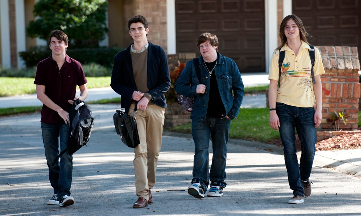 The Inbetweeners (US): Foto Bubba Lewis, Joey Pollari, Mark L. Young ...