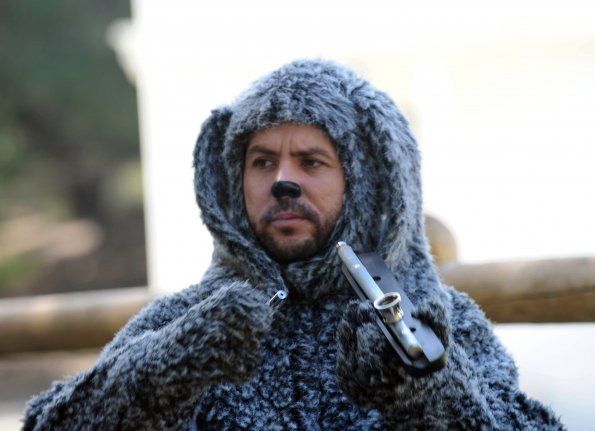 Wilfred (2011) : Wilfred (2011) : Fotos Jason Gann - 26 no 32 - AdoroCinema