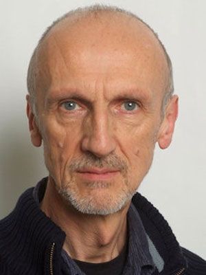 Ian Hanmore - AdoroCinema