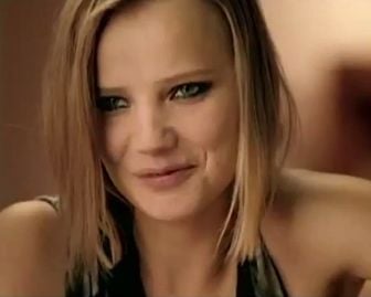 Trailer do filme Elles - Elles Trailer (2) Legendado - AdoroCinema