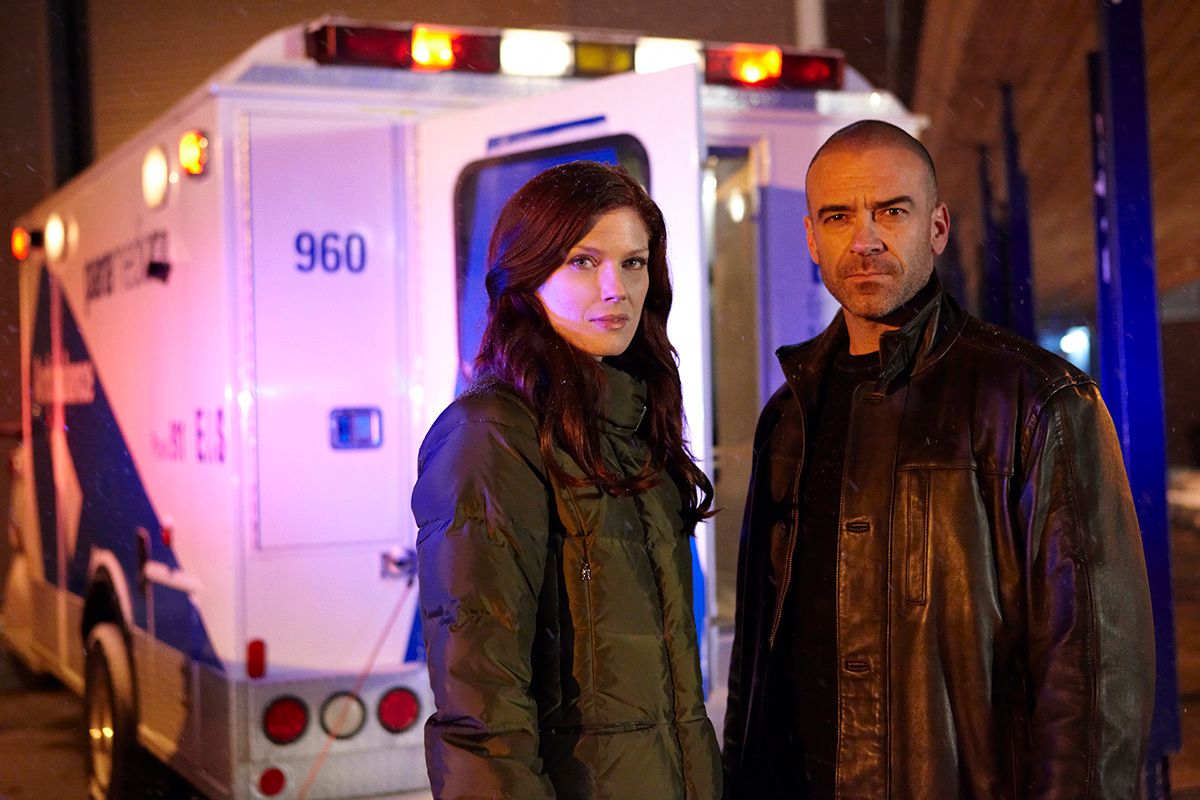 King : King : Fotos Amy Price-Francis, Alan Van Sprang - 3 no 16 ...