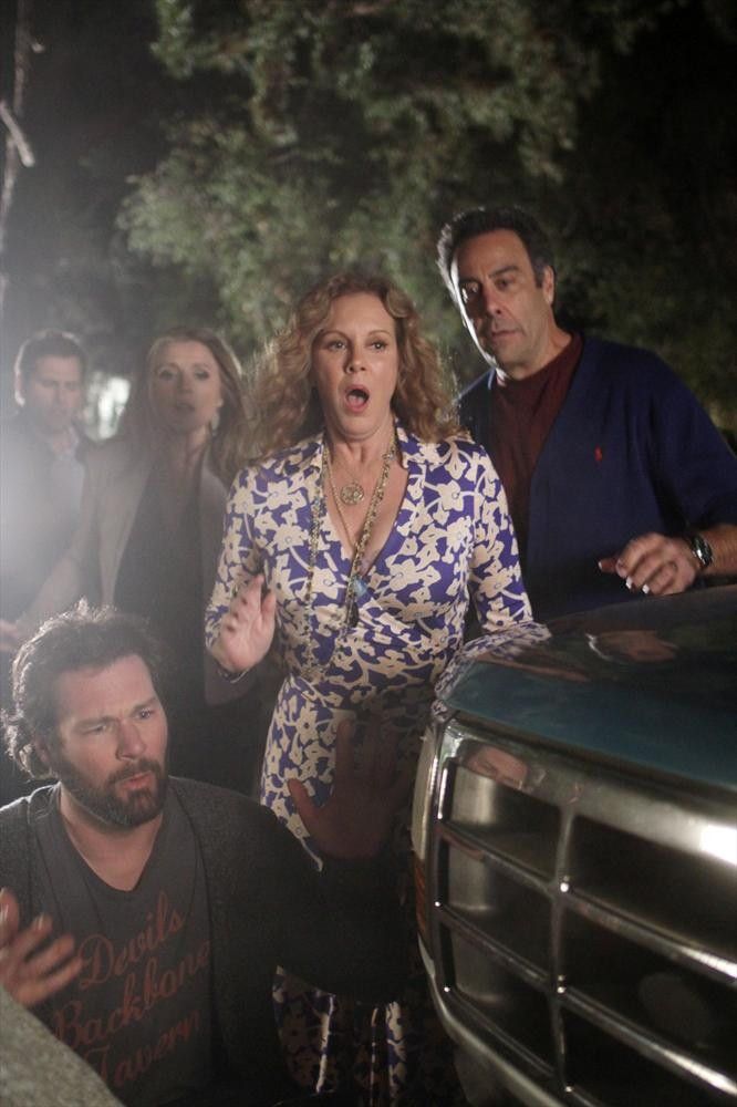 Foto de Jon Dore - How To Live With Your Parents (For The Rest of Your ...