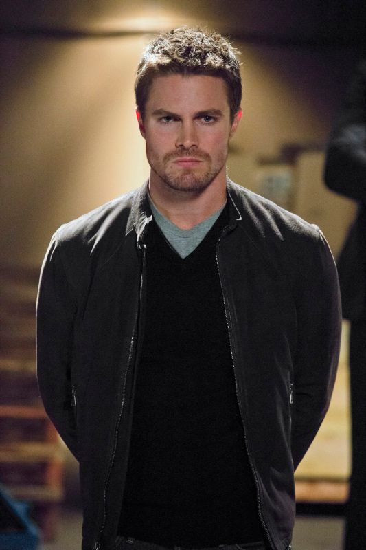 Arrow : Arrow : Fotos Stephen Amell - 1041 no 1136 - AdoroCinema