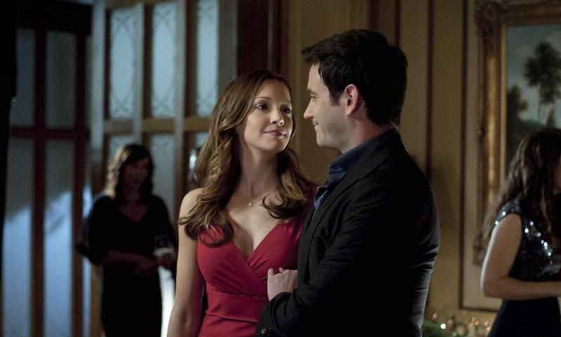 Foto De Katie Cassidy Arrow Fotos Colin Donnell Katie Cassidy