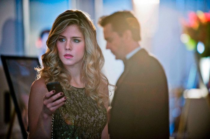 Foto de Emily Bett Rickards - Poster Emily Bett Rickards - Foto 28 de ...