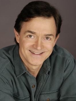 Dennis Bateman - AdoroCinema