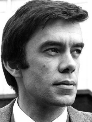 James Laurenson - AdoroCinema