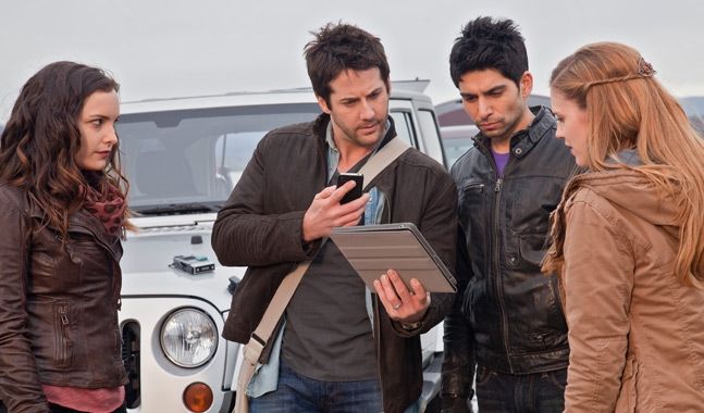 Primeval: New World : Primeval: New World : Fotos Danny Rahim, Jodi ...