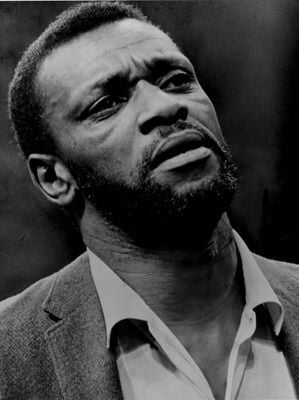 Moses Gunn - AdoroCinema