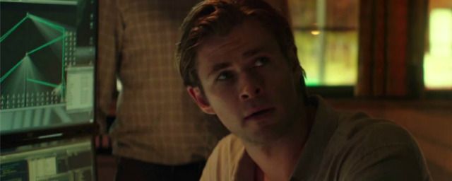 Hacker: Suspense de Michael Mann estrelado por Chris Hemsworth ganha ...
