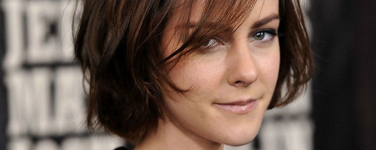 Rumor: Jena Malone será Barbara Gordon em Batman vs Superman - A Origem ...