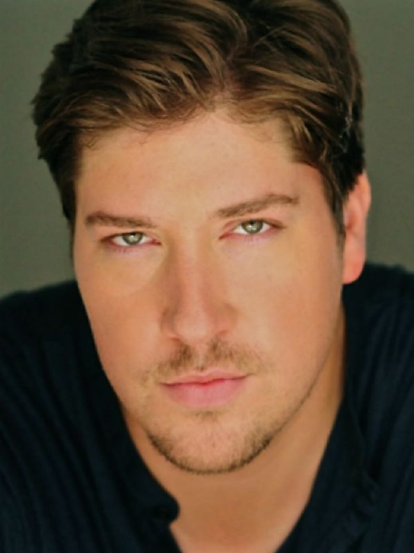 Tanner Beard - AdoroCinema