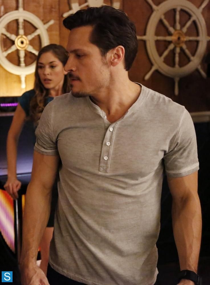 Revenge : Revenge : Fotos Nick Wechsler (II), Annabelle Stephenson ...
