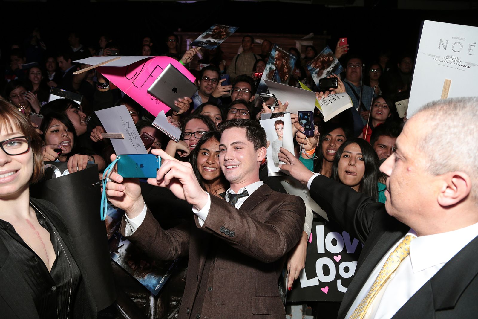Foto de Logan Lerman - Noé : Revista Logan Lerman - Foto 63 de 131 ...