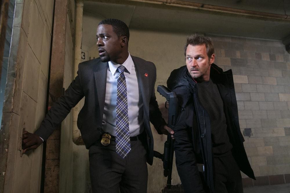 Crisis : Crisis : Fotos Rod Hallett, Lance Gross - 15 no 93 - AdoroCinema