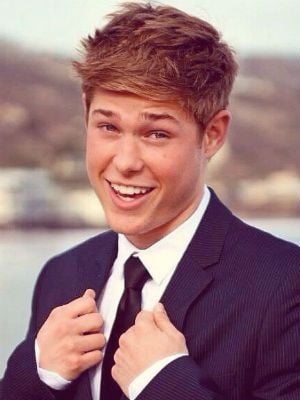 Mason Dye - AdoroCinema