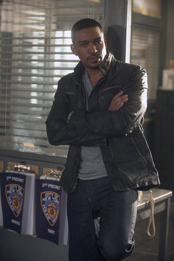 Os Mistérios de Laura : Os Mistérios de Laura : Fotos Laz Alonso - 63 ...